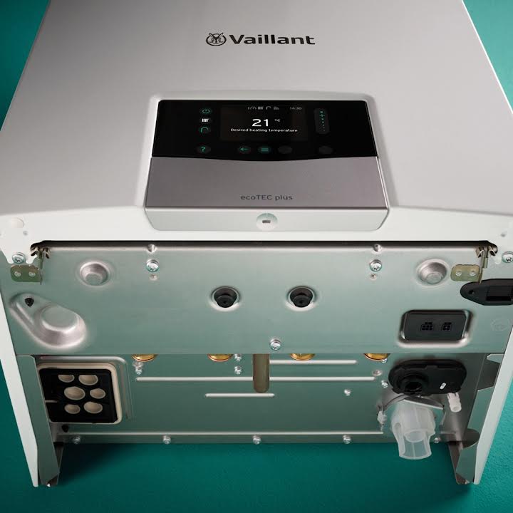 Vaillant ecoTEC Plus 832 32kW Combi Boiler